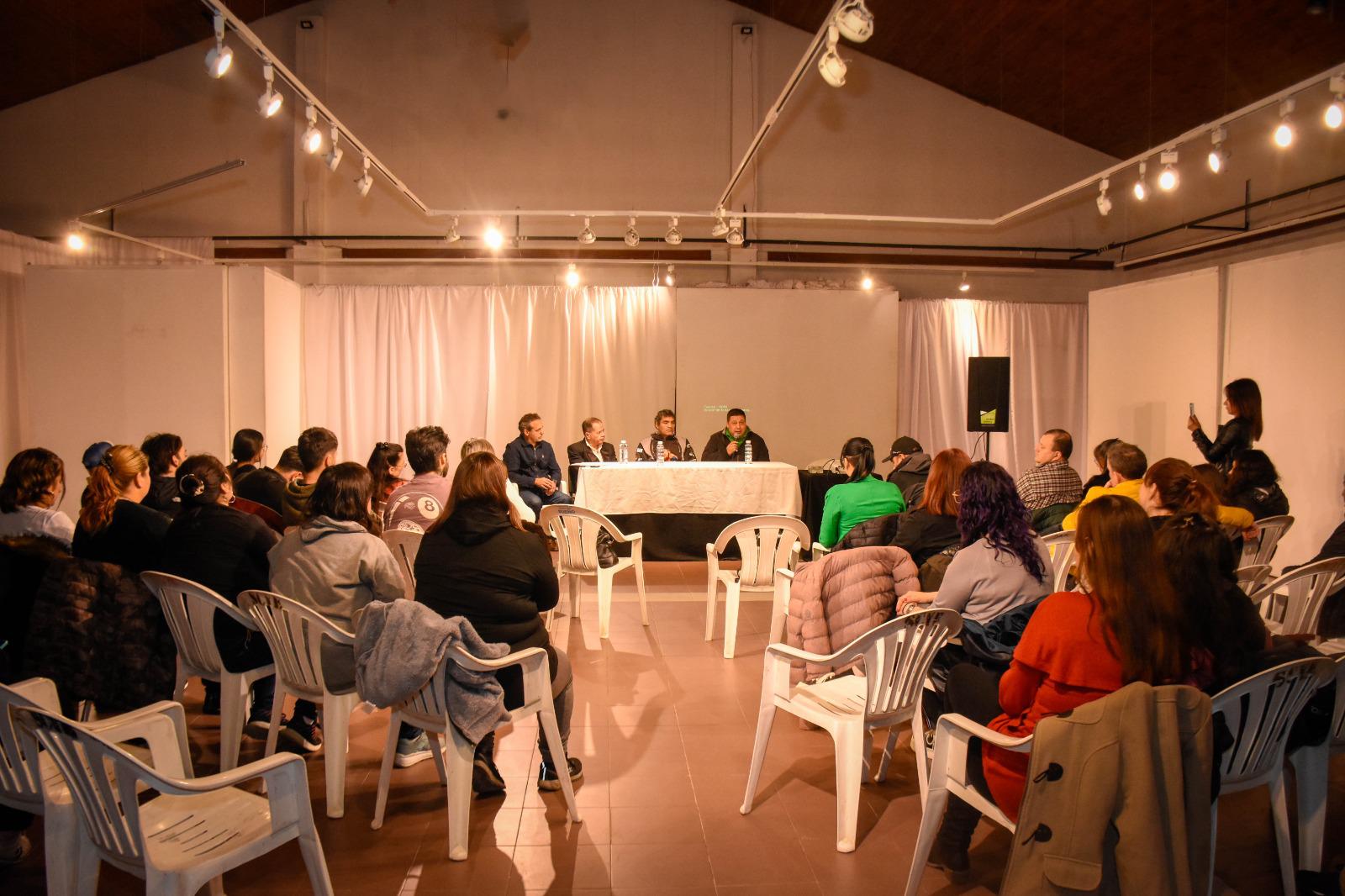 “LOCOMOTORA” CASTRO CONTÓ SUS EXPERIENCIAS EN LA CHARLA SOBRE SALUD Y ...