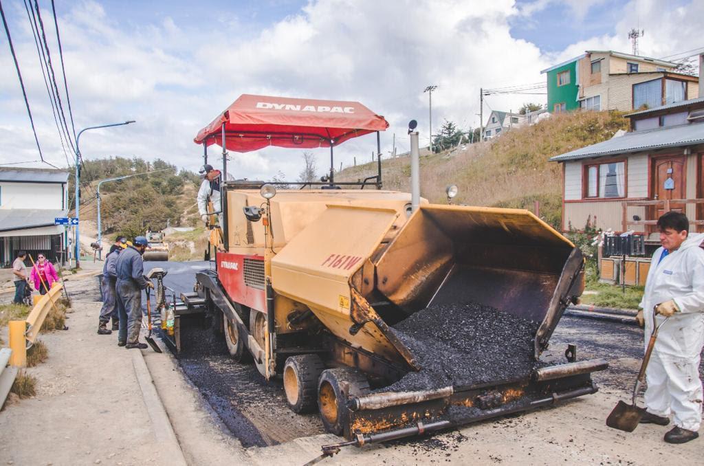 PLAN DE OBRAS 2021-2022: AVANZAN LAS OBRAS DE ASFALTO EN EL BARRIO LA ... PLAN DE OBRAS 2021-2022: AVANZAN LAS OBRAS DE ASFALTO EN EL BARRIO LA ...
