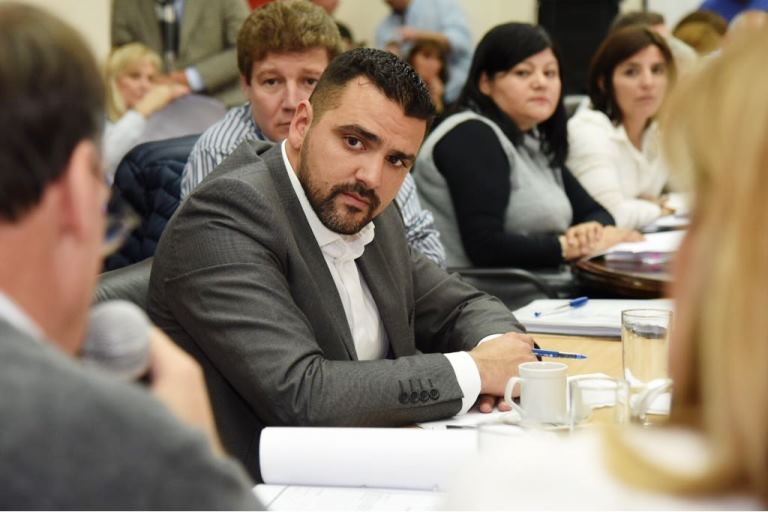 El sistema de voto electrónico no es seguro y vulnera los principios ...